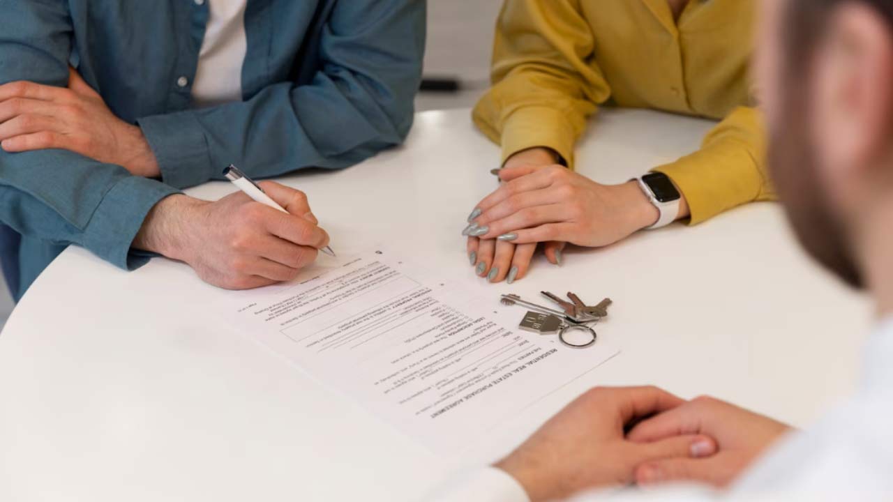 Schimbarea titularului la utilități în 2026 – pașii legali și etape